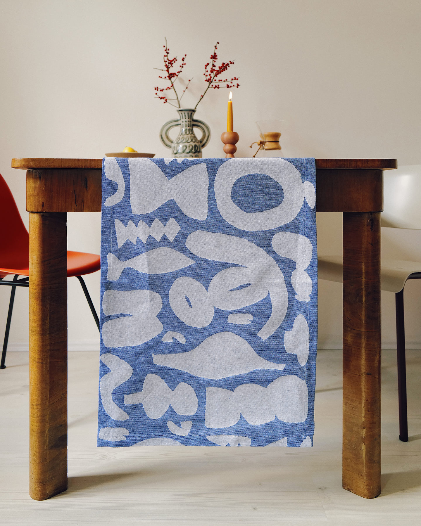 Jacquard Table Runner - In August Company